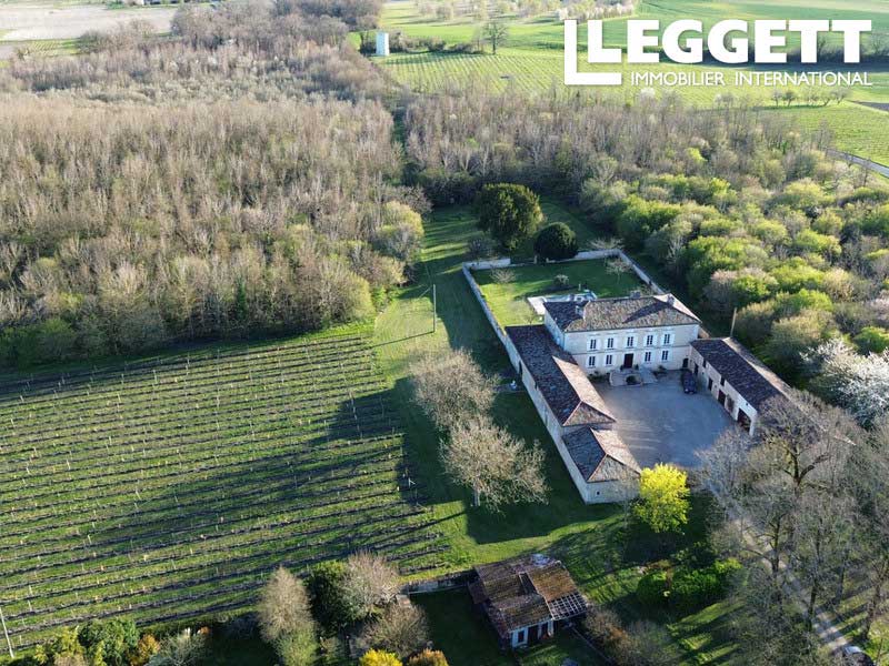 Superb Manor House in Village Position with 6 Bedrooms, 2 renovated ...