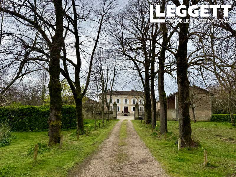 Superb Manor House in Village Position with 6 Bedrooms, 2 renovated ...